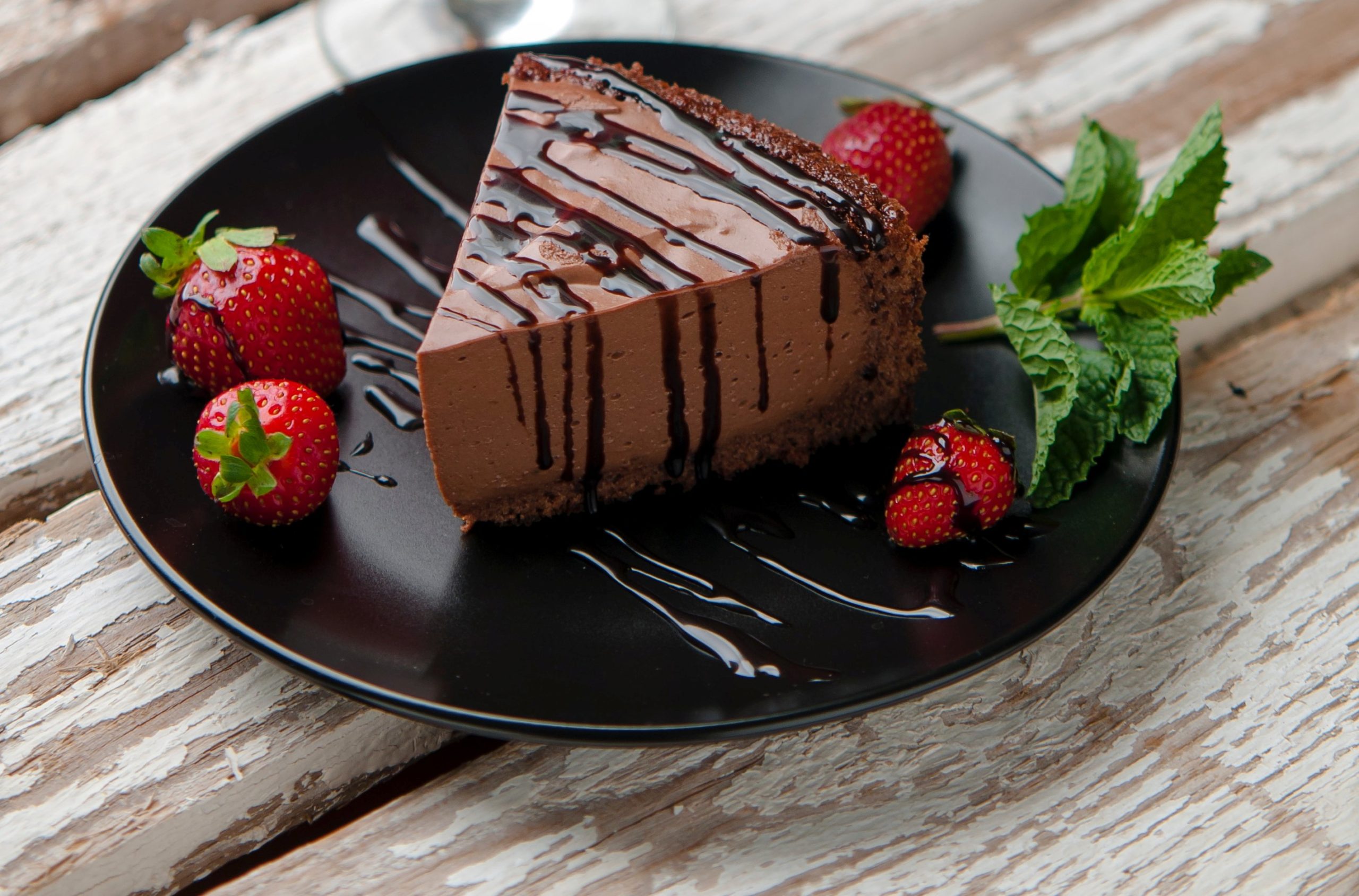 No-Bake Chocolate Cream Pie - Explore Italy and Beyond